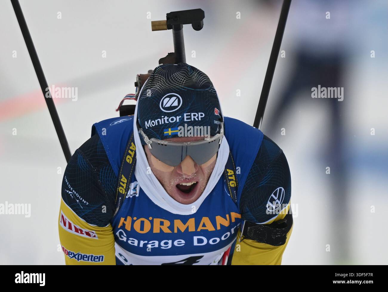10 January 2026, Thuringia, Oberhof: Biathlon: World Cup, pursuit 12.5 ...