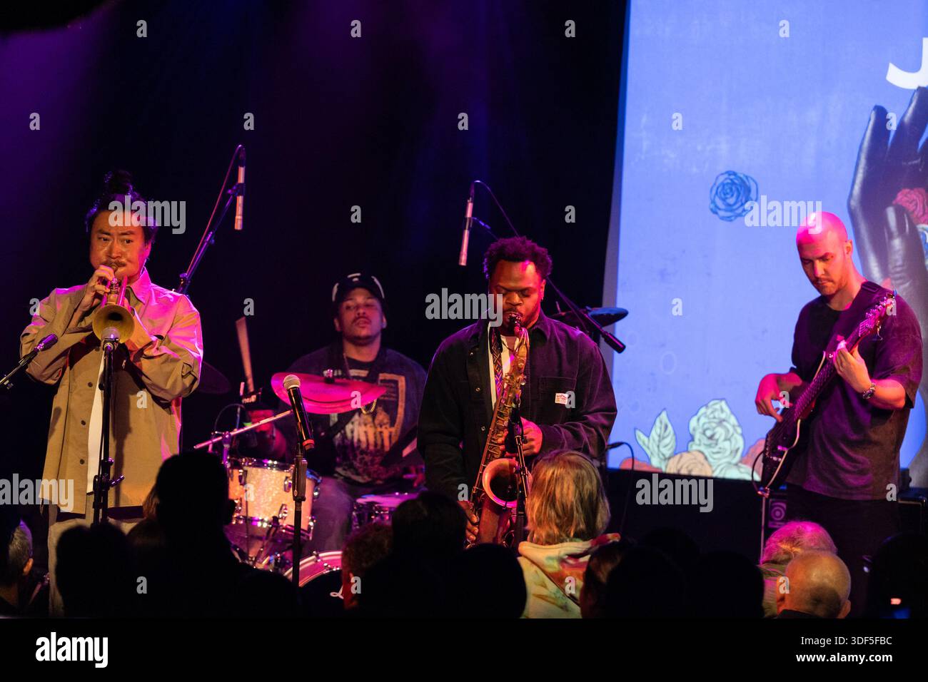 Taka izumikawa hi-res stock photography and images - Alamy