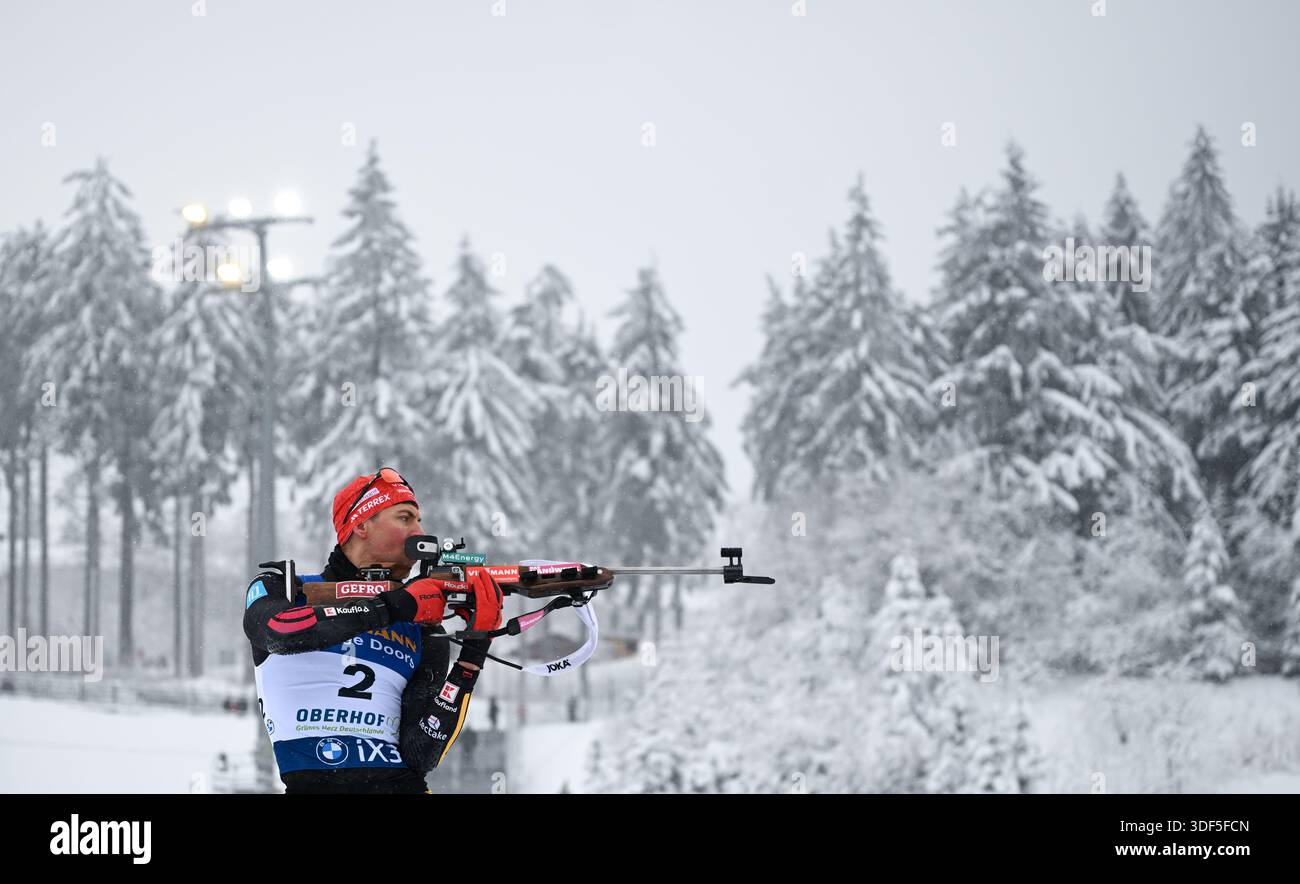 10 January 2026, Thuringia, Oberhof: Biathlon: World Cup, pursuit 12.5 ...