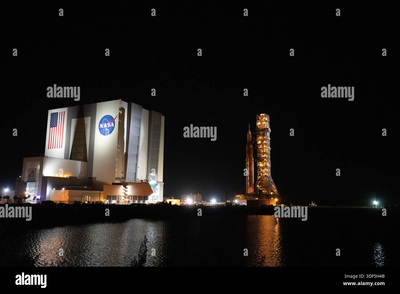 Stock photo is of NASA behemoth uncrewed Artemis 1 rocket & MLP on ...