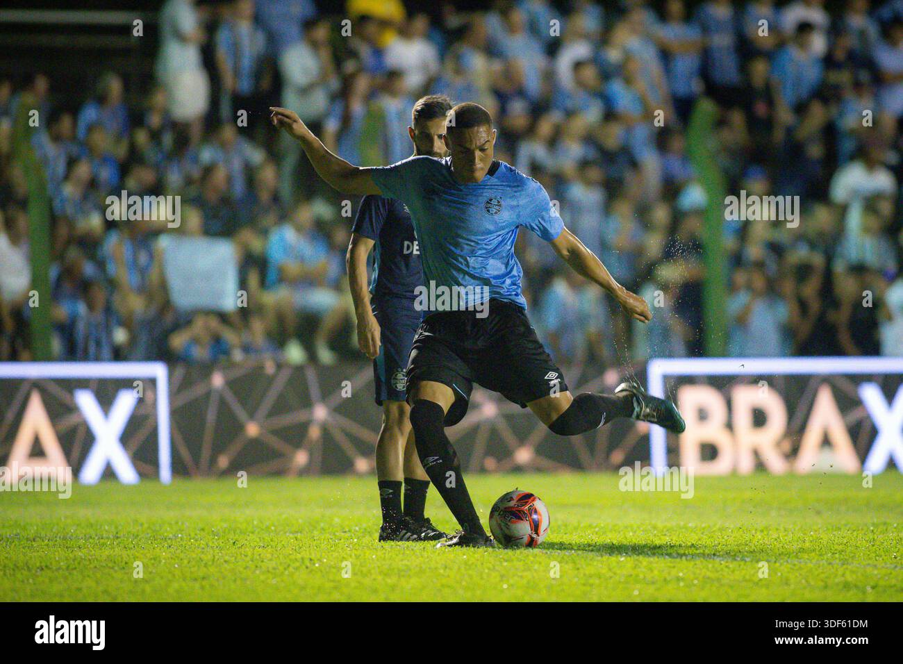 RS - PORTO ALEGRE - 10/01/2026 - GAUCHO 2026, AVENIDA x GREMIO - Carlos ...