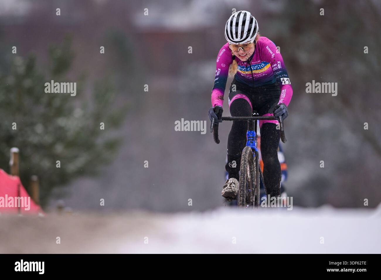 Belgian Laura Verdonschot pictured in action during the Women elite ...