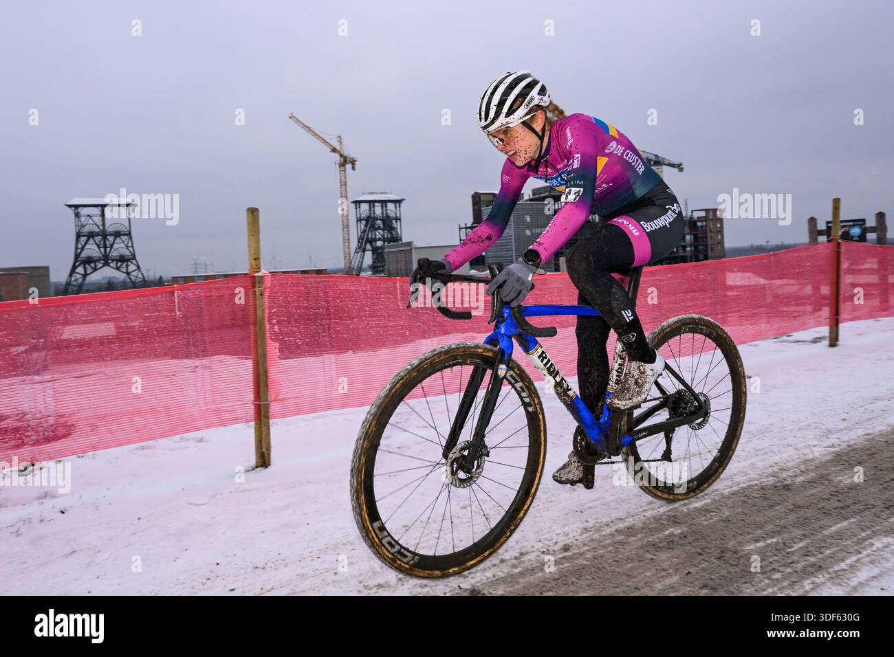 Belgian Laura Verdonschot pictured in action during the Women elite ...