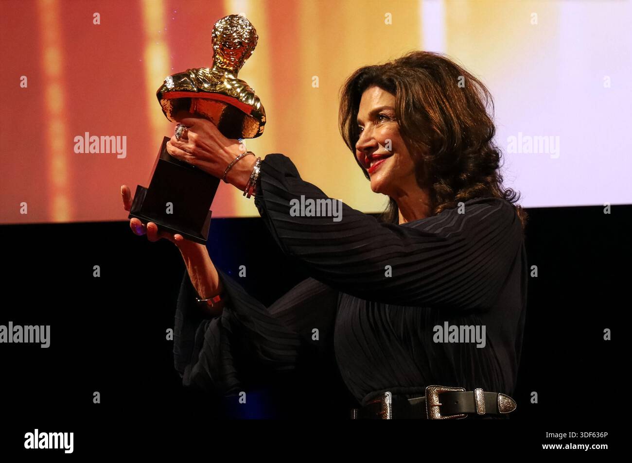33 Shohreh Aghdashloo 1 X Septimius Awards 2025 Amsterdam 4