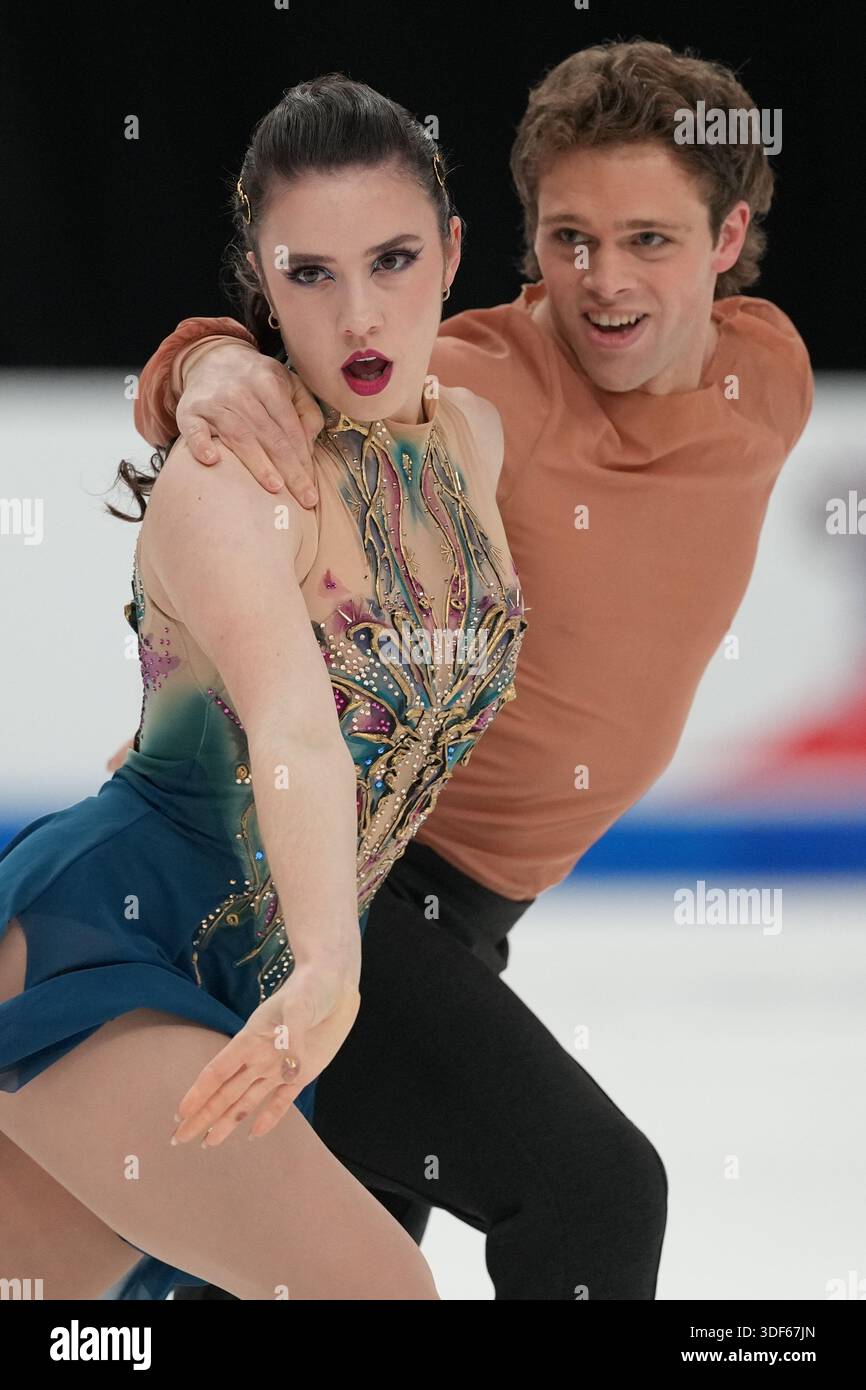 Caroline Green and Michael Parsons skate during the free dance ...
