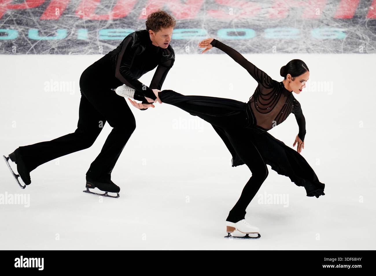 Madison Chock and Evan Bates skate during the free dance competition at ...