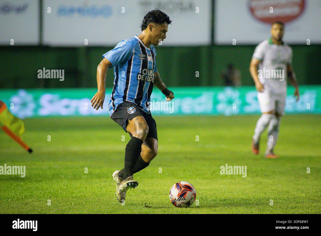 RS - PORTO ALEGRE - 10/01/2026 - GAUCHO 2026, AVENIDA x GREMIO - Roger ...