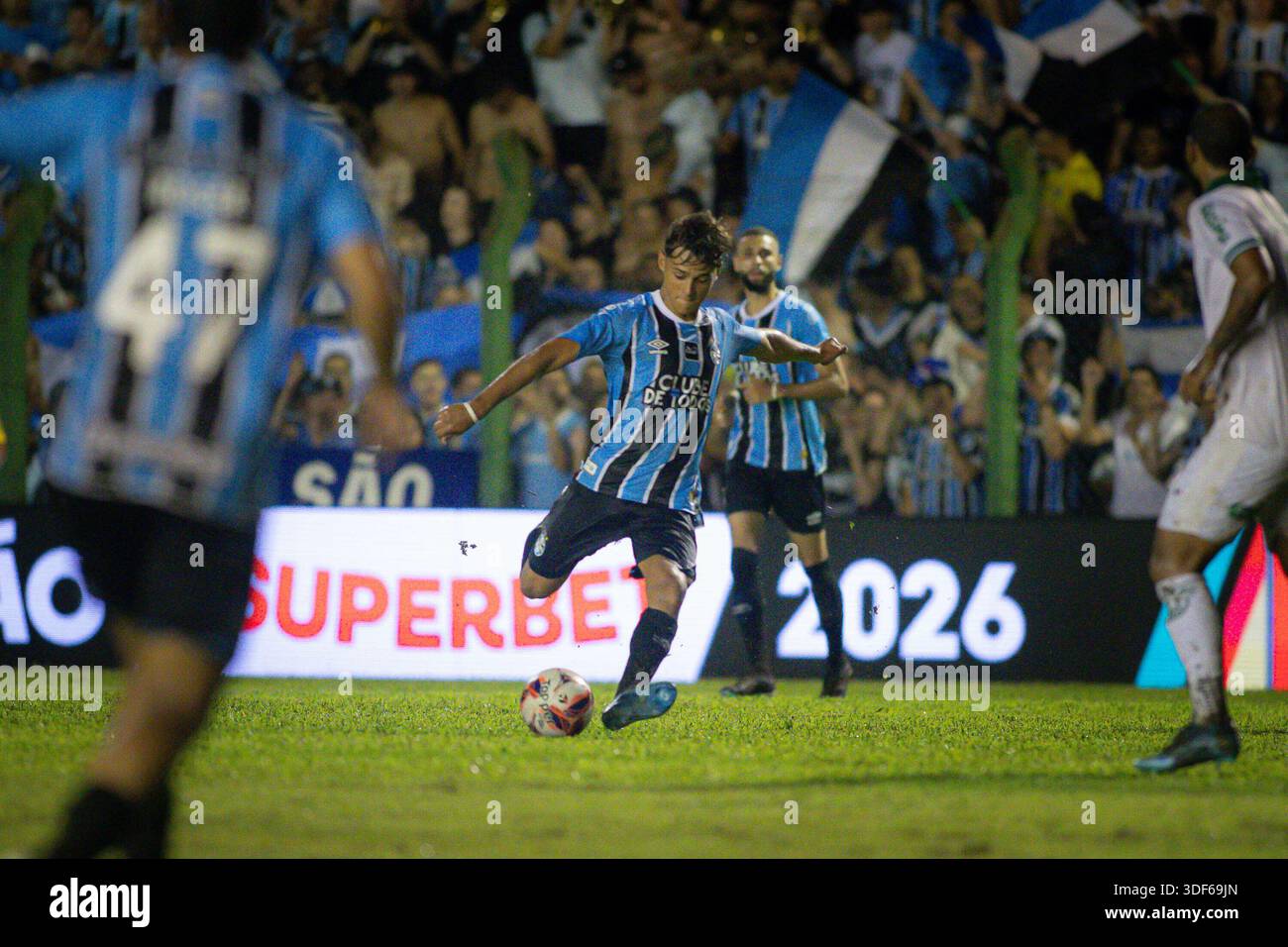 RS - PORTO ALEGRE - 10/01/2026 - GAUCHO 2026, AVENIDA x GREMIO ...