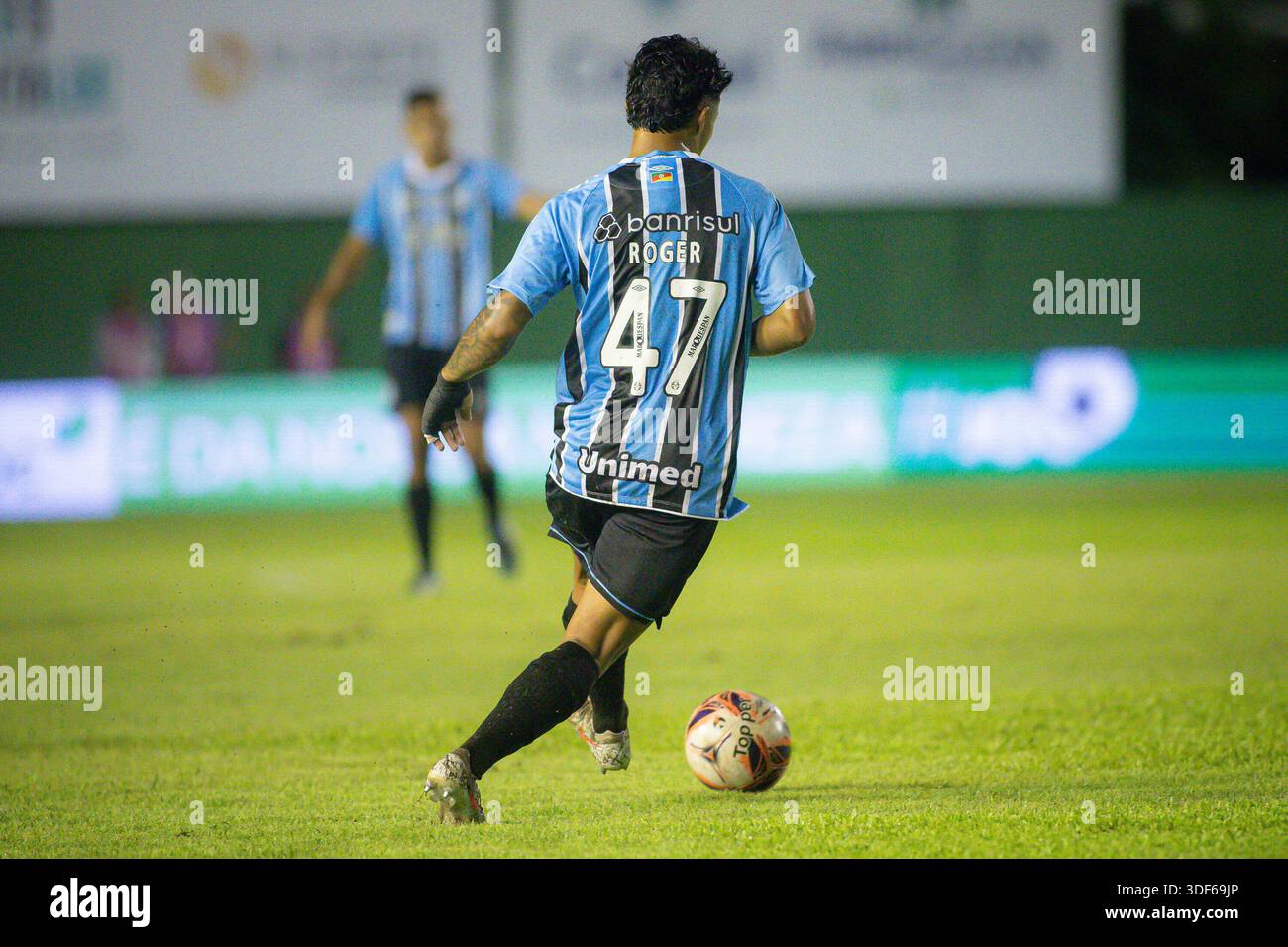 RS - PORTO ALEGRE - 10/01/2026 - GAUCHO 2026, AVENIDA x GREMIO - Roger ...