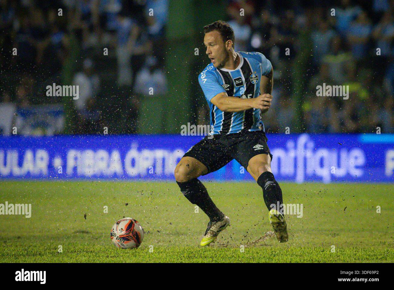 RS - PORTO ALEGRE - 10/01/2026 - GAUCHO 2026, AVENIDA x GREMIO - Arthur ...