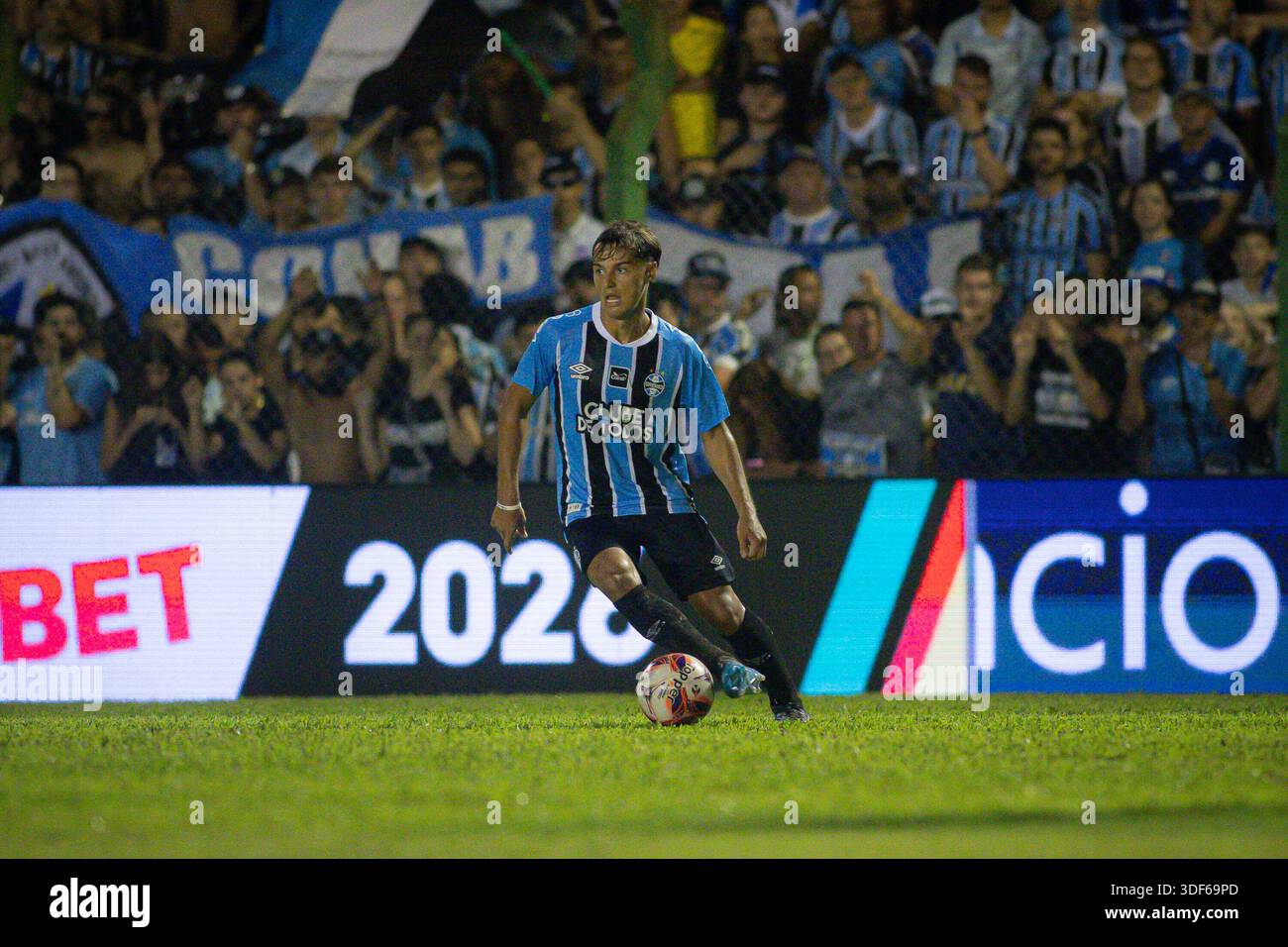 RS - PORTO ALEGRE - 10/01/2026 - GAUCHO 2026, AVENIDA x GREMIO ...