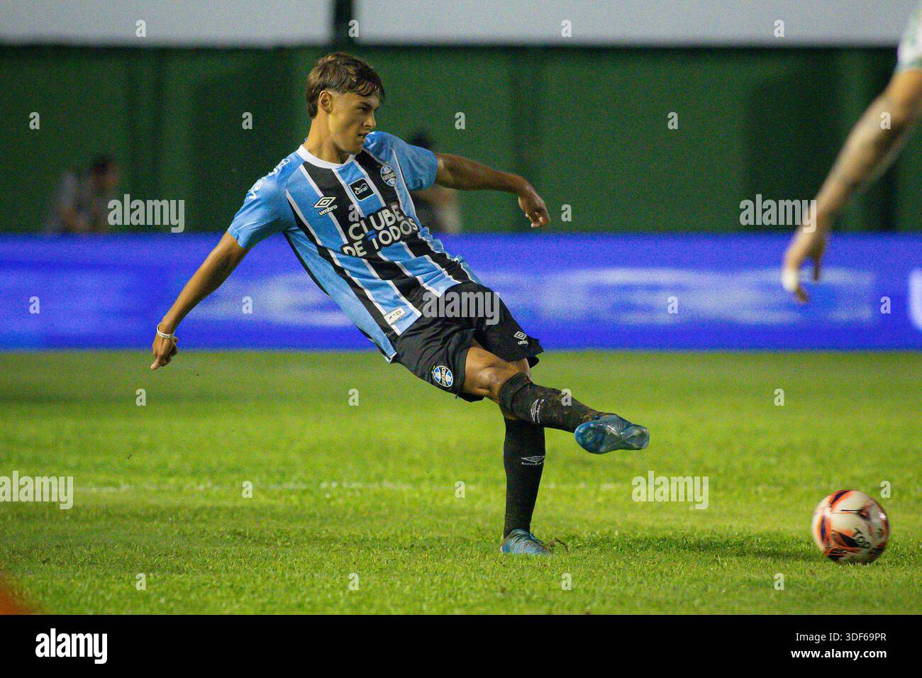 RS - PORTO ALEGRE - 10/01/2026 - GAUCHO 2026, AVENIDA x GREMIO ...