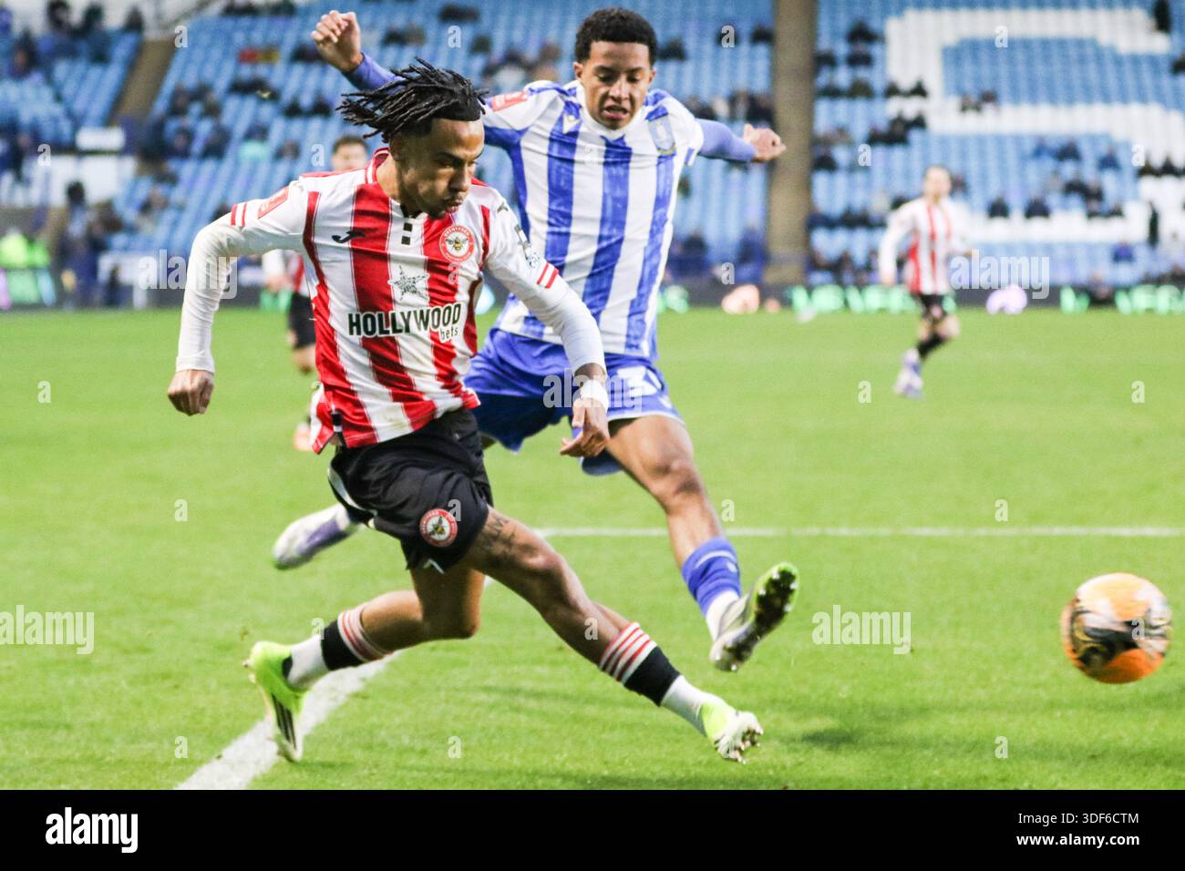 Romelle Donovan (45 Brentford) controls the ball during the FA Cup ...