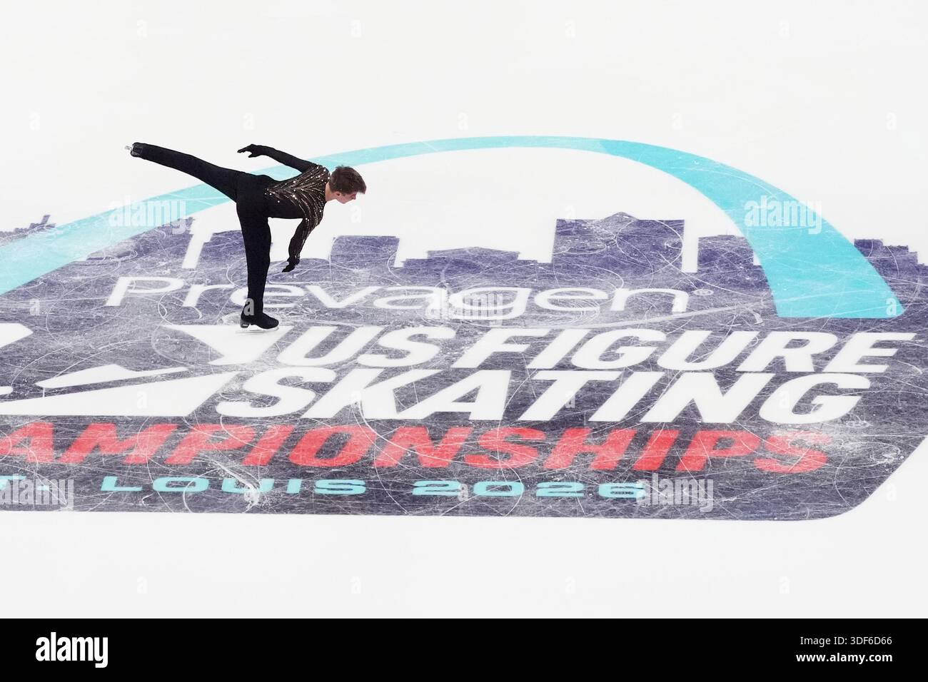 Andrew Torgashev competes during the men's free skate competition at ...