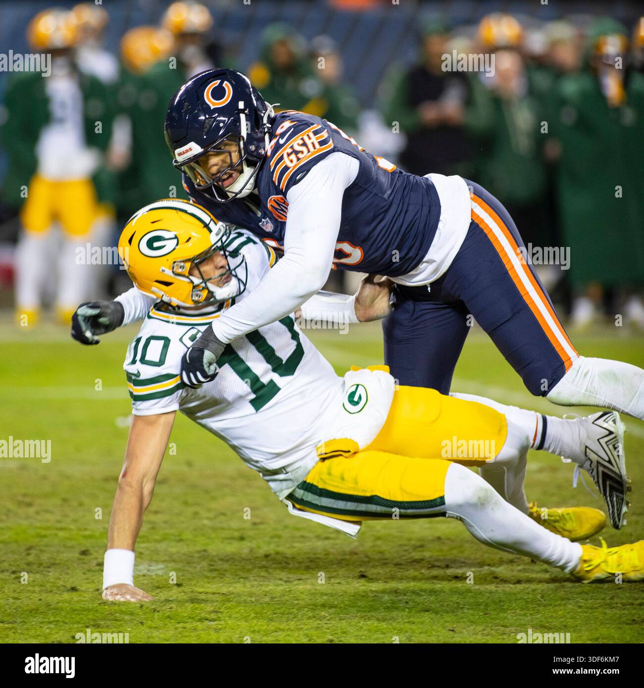 Chicago, IL, USA. 10th Jan, 2026. Chicago Bears Montez Sweat (98) sacks ...