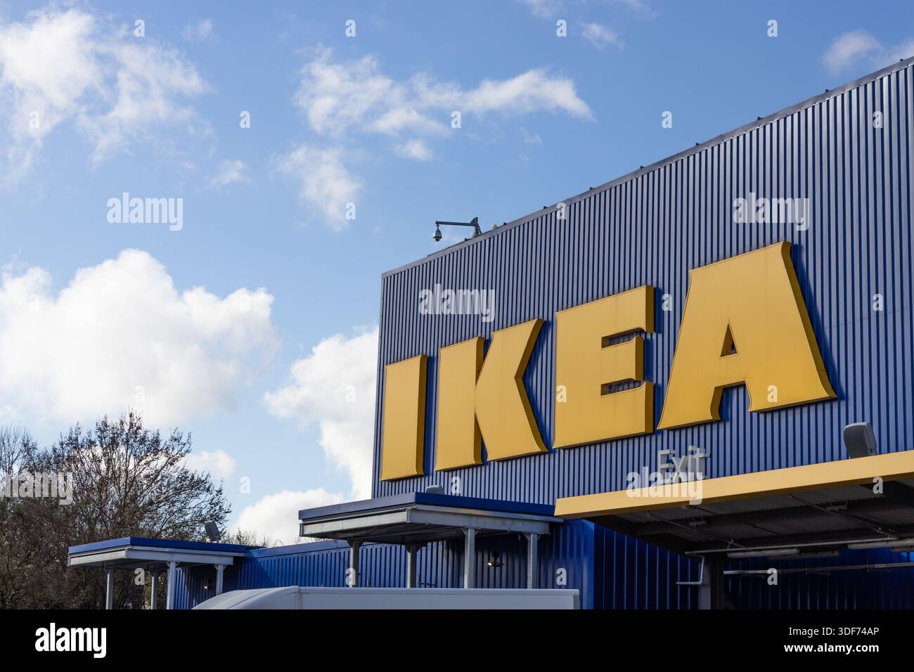 Modern ikea storefront design hi-res stock photography and images - Alamy