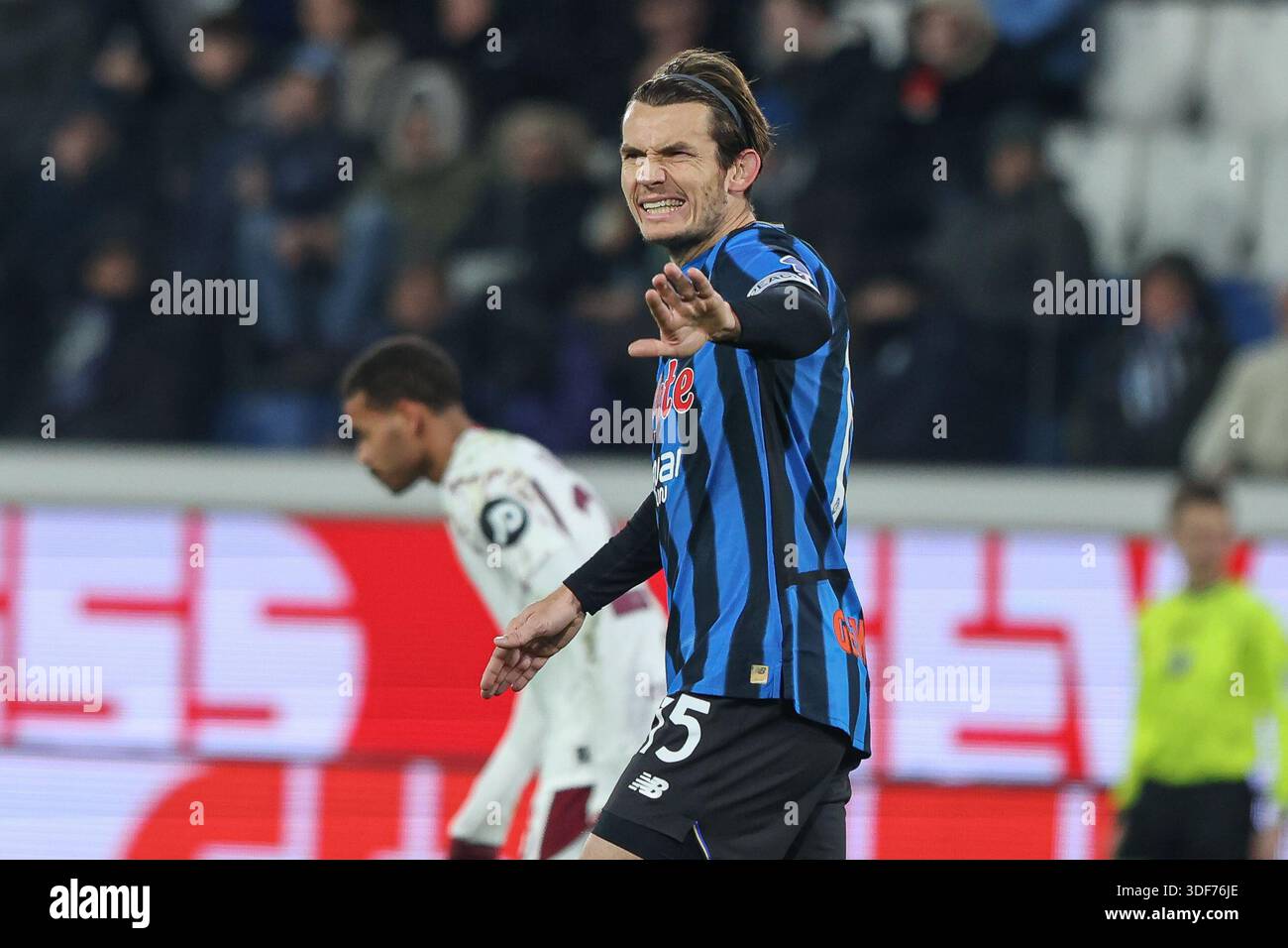 Bergamo, Italy. 10th, January 2026. Marten de Roon (15) of Atalanta ...