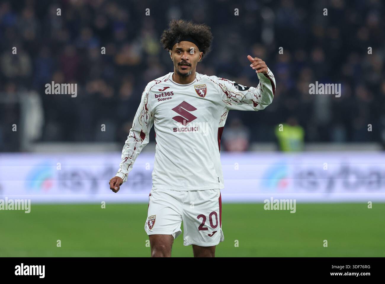 Bergamo, Italy. 10th, January 2026. Valentino Lazaro (20) of Torino ...