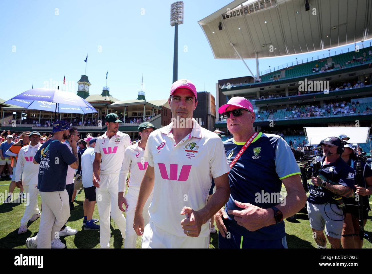 Australia's Pat Cummins (centre) on day five of the fifth NRMA ...