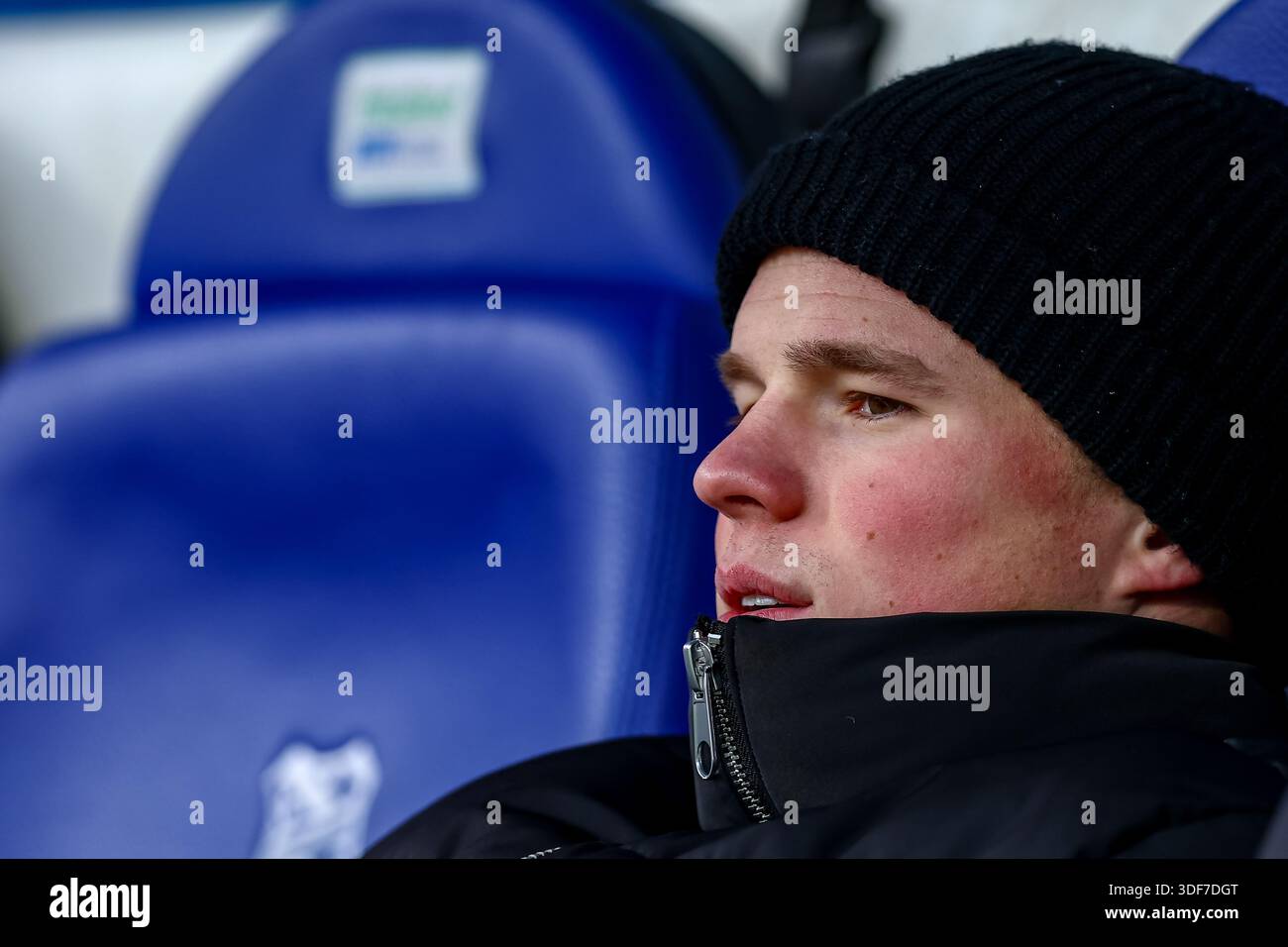 HEERENVEEN, NETHERLANDS - JANUARY 11: Levi Smans of sc Heerenveen /lo ...