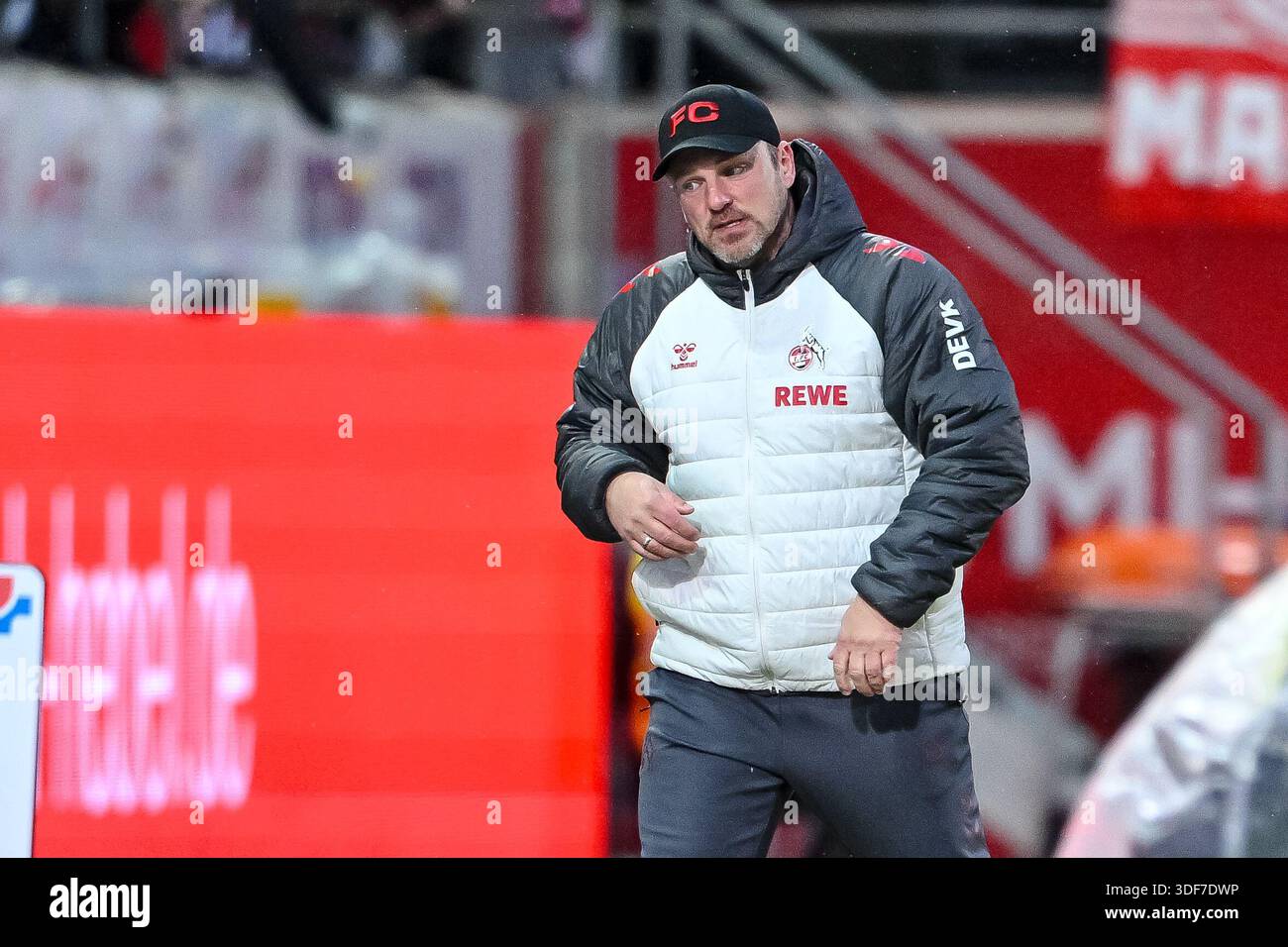 10 January 2026, Baden-Württemberg, Heidenheim: Soccer: Bundesliga, 1 ...