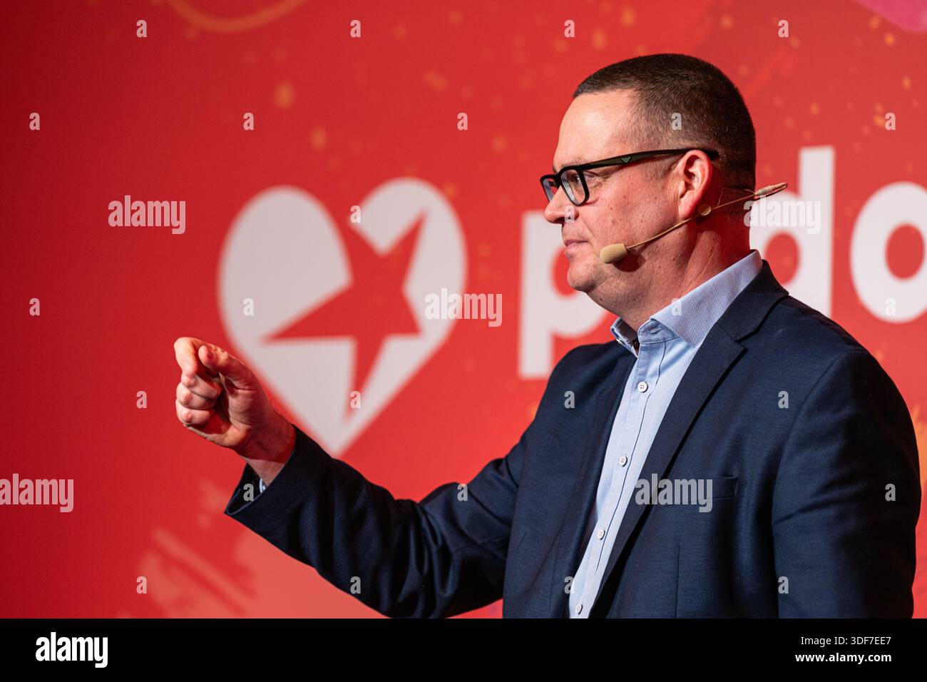PVDA - PTB chairman Raoul Hedebouw delivers a speech at the new year's ...