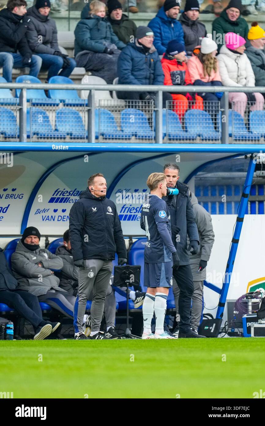 Heerenveen - Head Coach Robin van Persie of Feyenoord during the ...