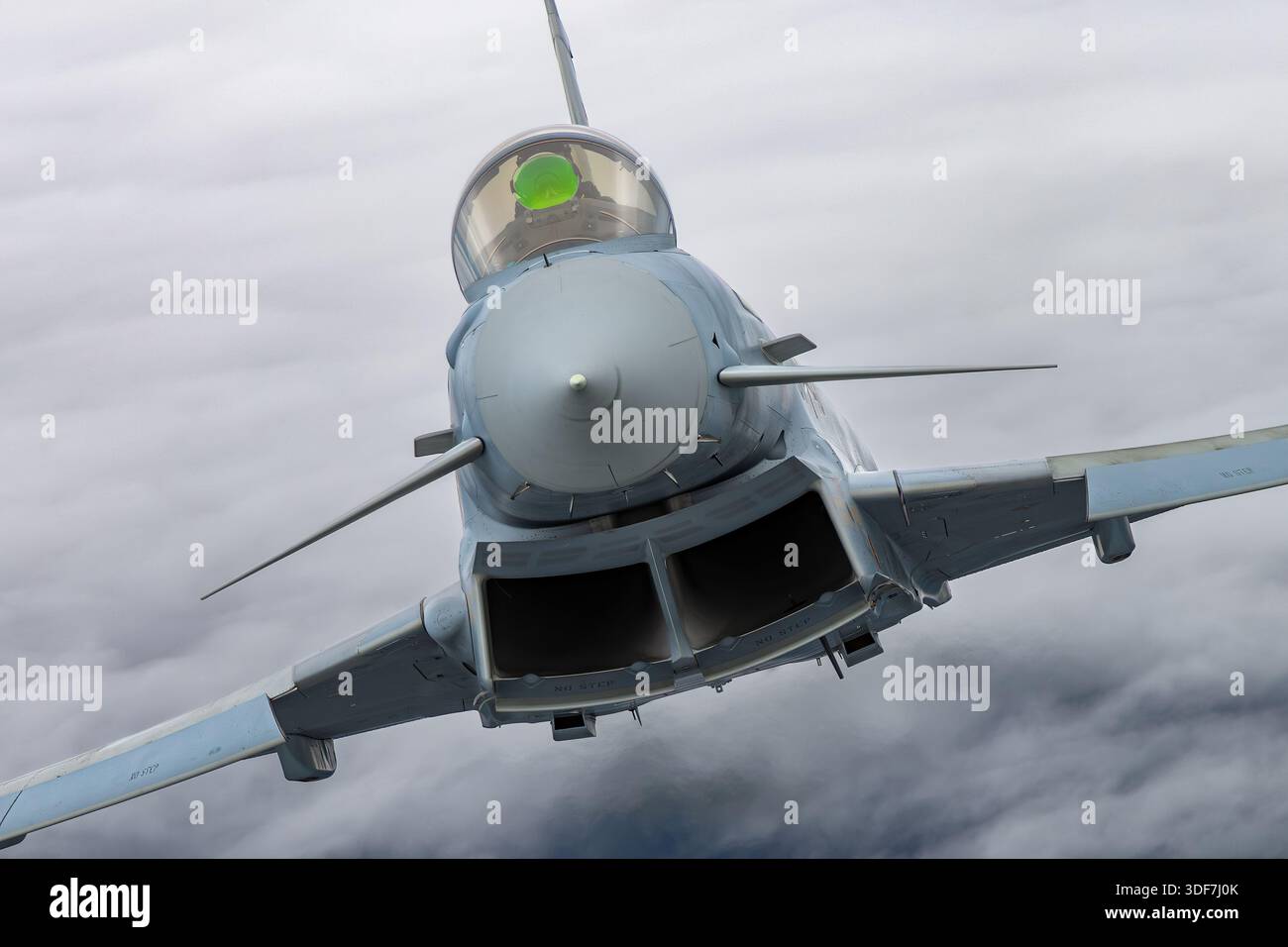 Cockpit view eurofighter typhoon hi-res stock photography and images ...