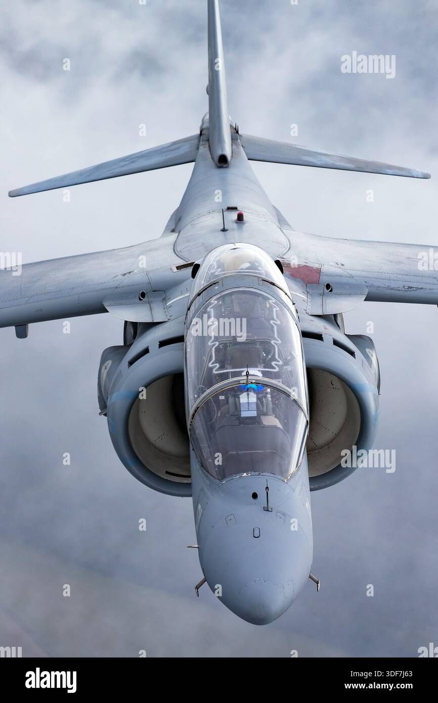 Mcdonnell douglas tav 8b harrier hi-res stock photography and images ...