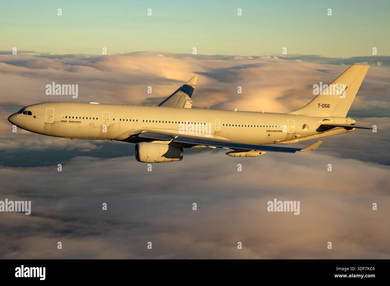 An air-to-air view of the Netherlands Air Force Airbus A330-243MRTT ...