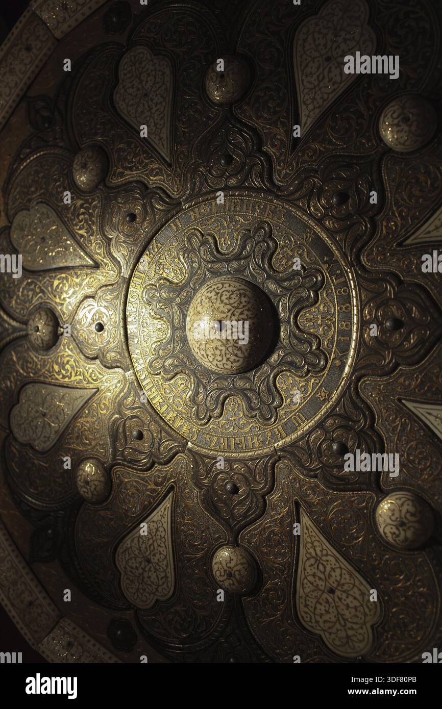 Ancient old gold armor hi-res stock photography and images - Alamy