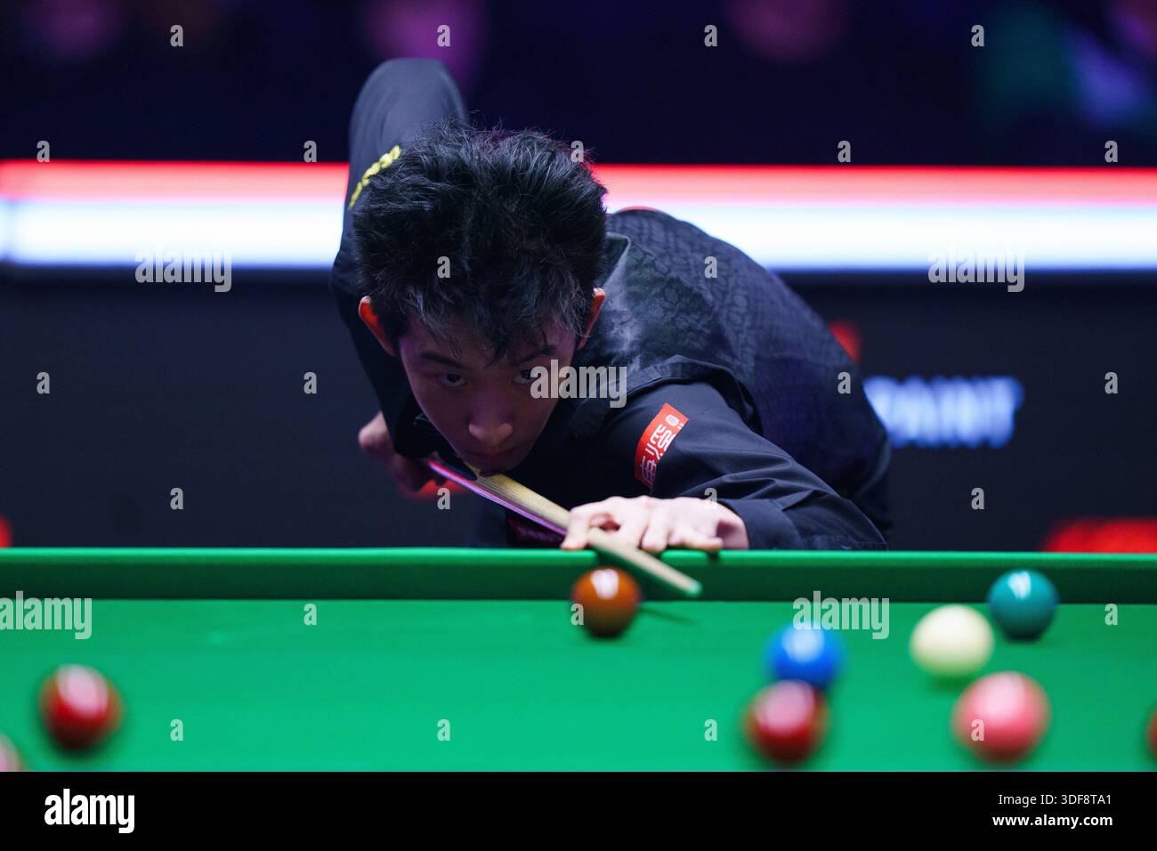 Wu Yize during the round one match between Shaun Murphy and Wu Yize at ...