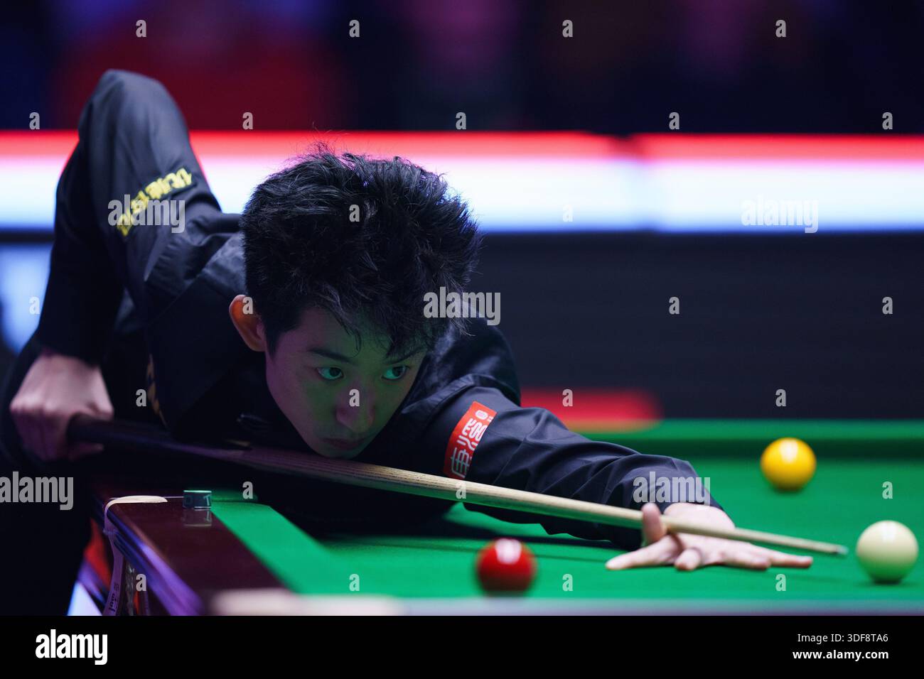Wu Yize during the round one match between Shaun Murphy and Wu Yize at ...