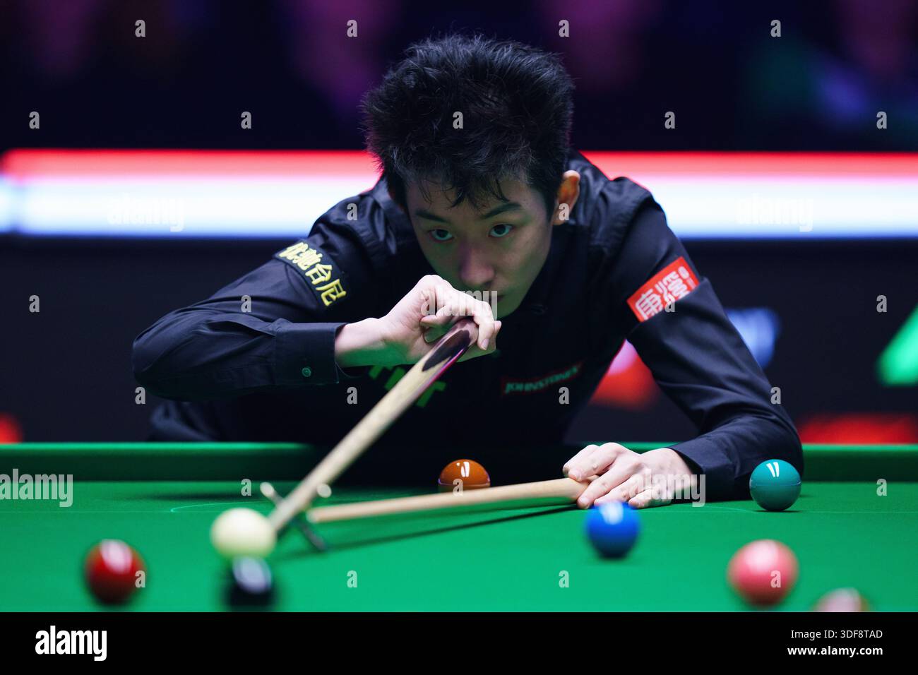 Wu Yize during the round one match between Shaun Murphy and Wu Yize at ...