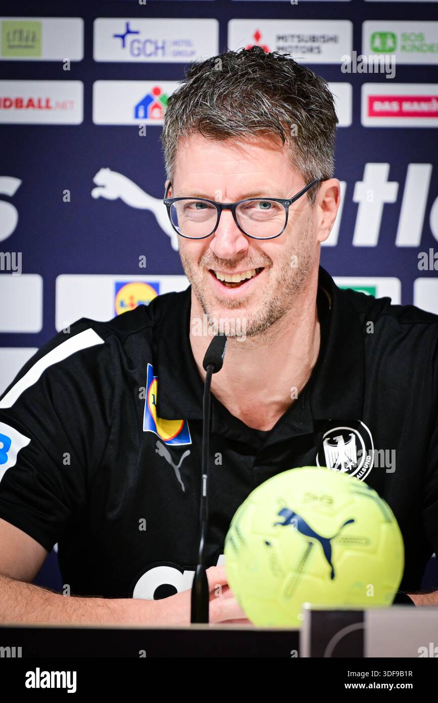 11 January 2026, Lower Saxony, Hanover: Handball coach Markus Gaugisch ...