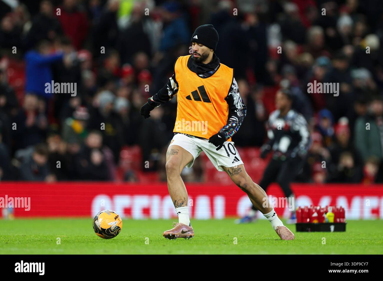 Manchester United forward Matheus Cunha (10) warm up during the ...