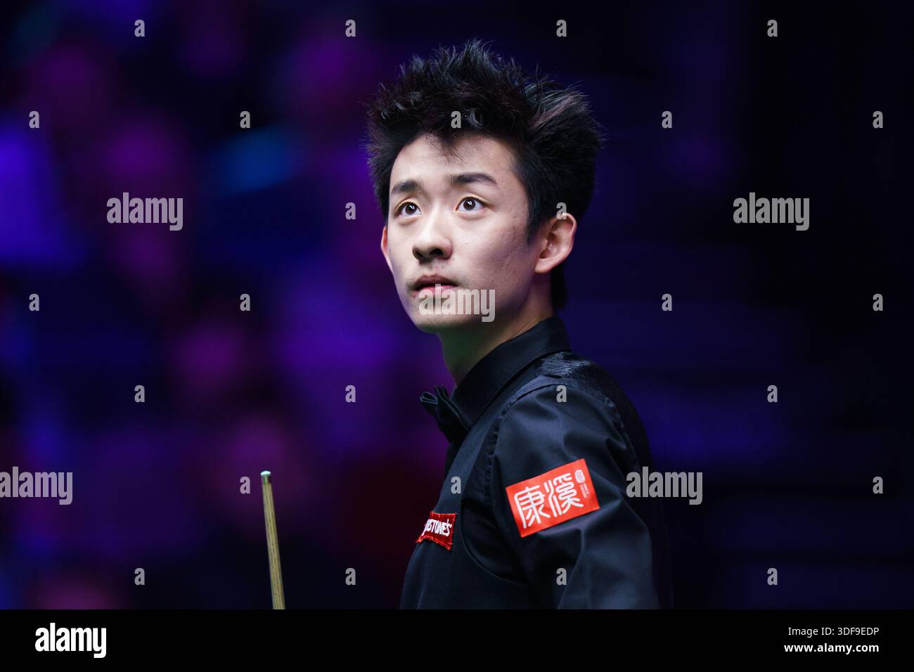 Wu Yize during the round one match between Shaun Murphy and Wu Yize at ...