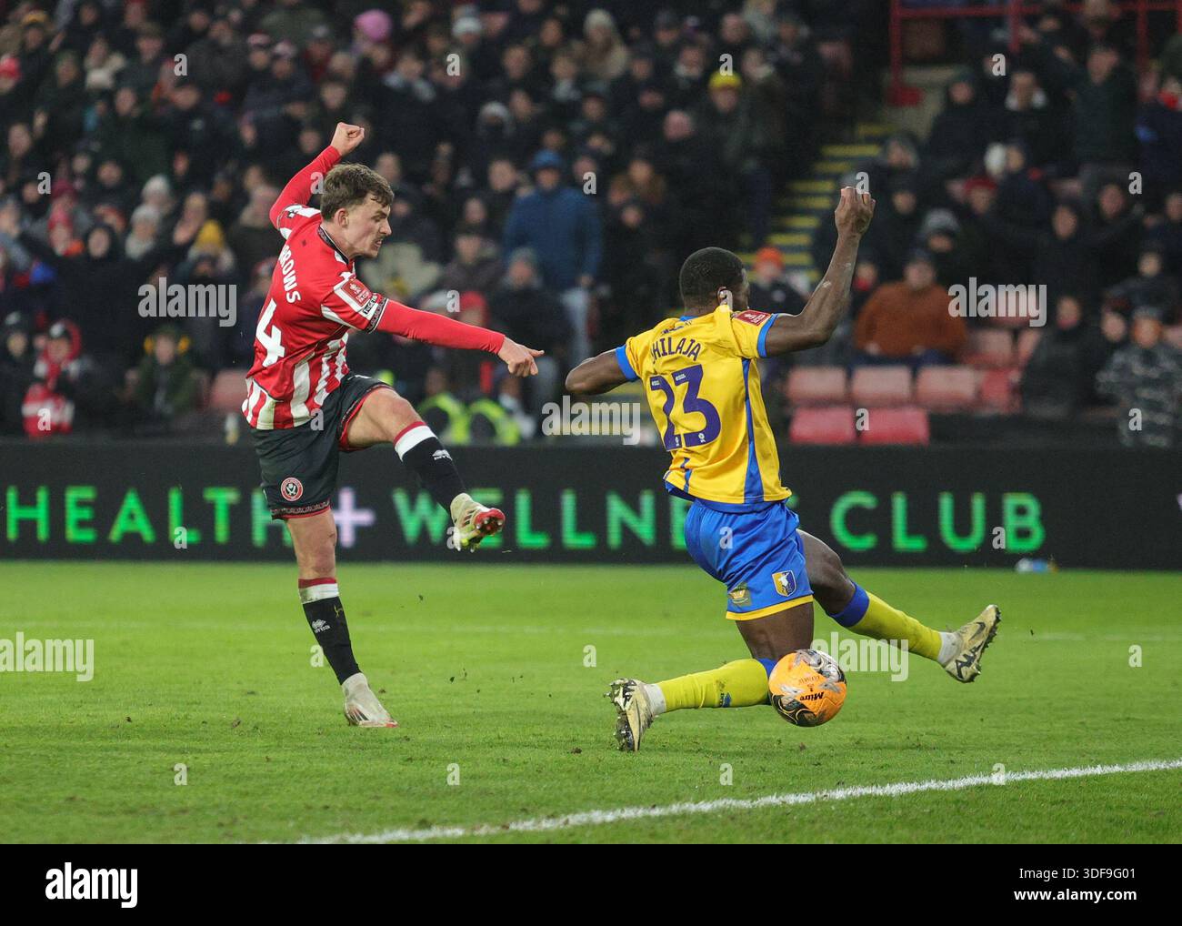 Harrison Burrows of Sheffield United shoots on goal during the Emirates ...