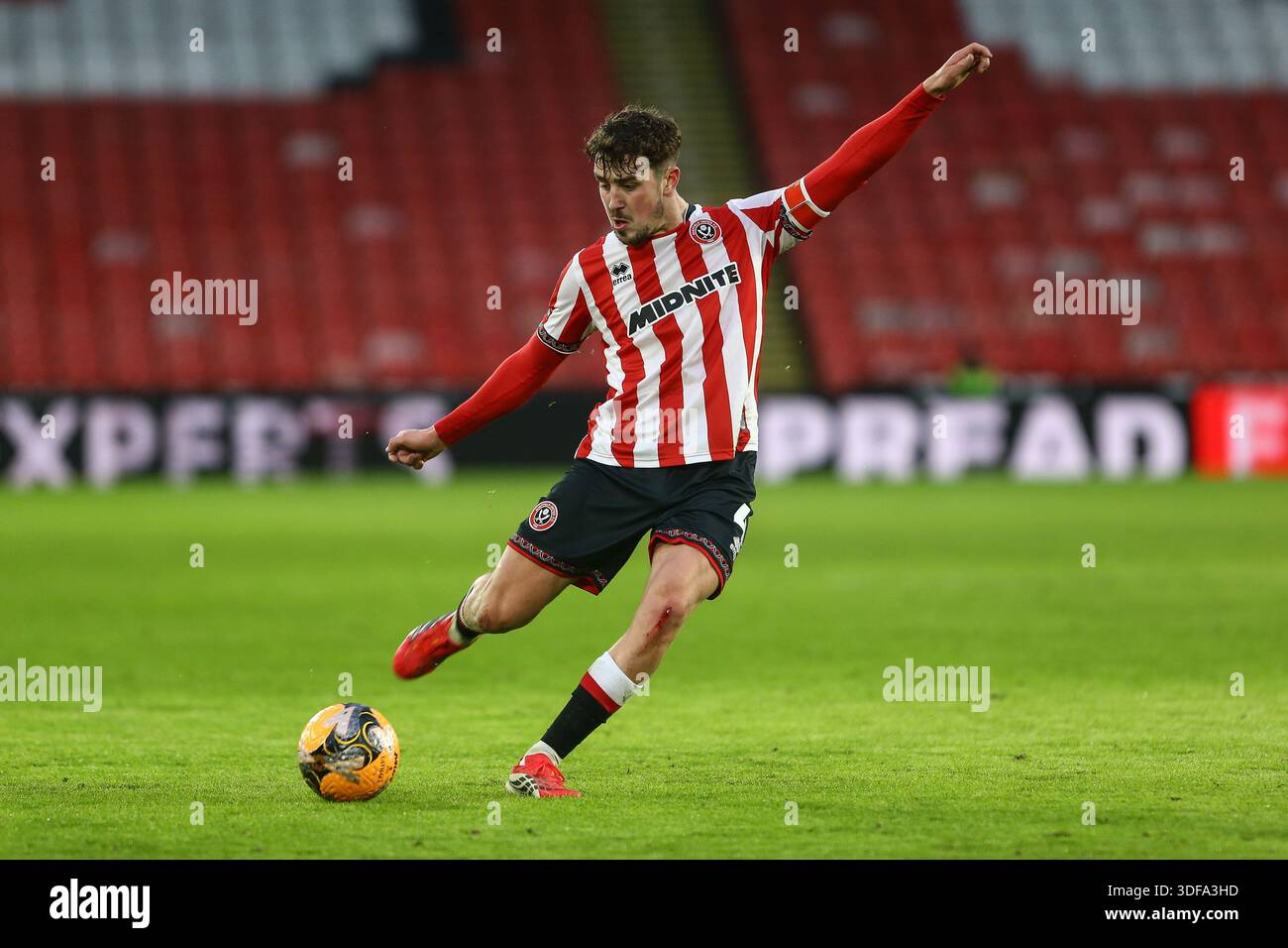 Ollie Arblaster of Sheffield United in action during the Emirates FA ...