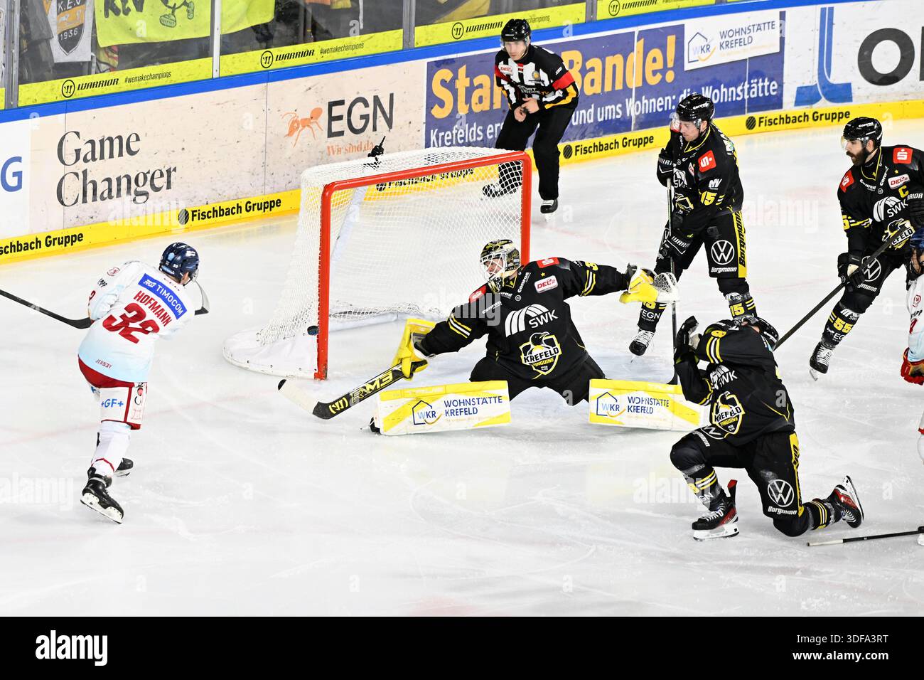 Eishockey DEL2 25/26 - 34.Spieltag: Krefeld Pinguine vs Düsseldorfer EG ...