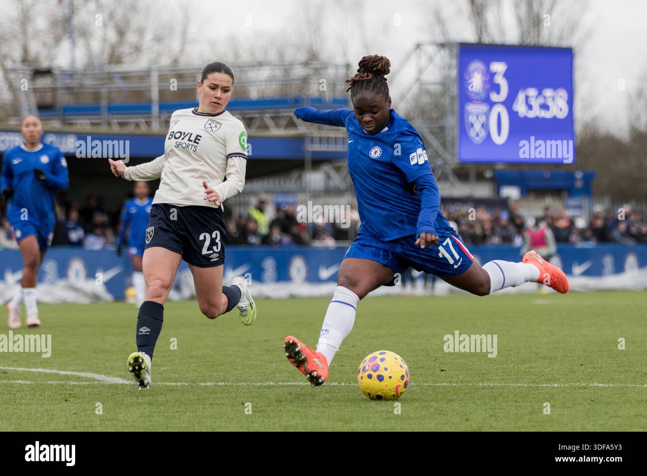 London, UK. 11th Jan 2026. Ffion Morgan of West Ham Women and Sandy ...