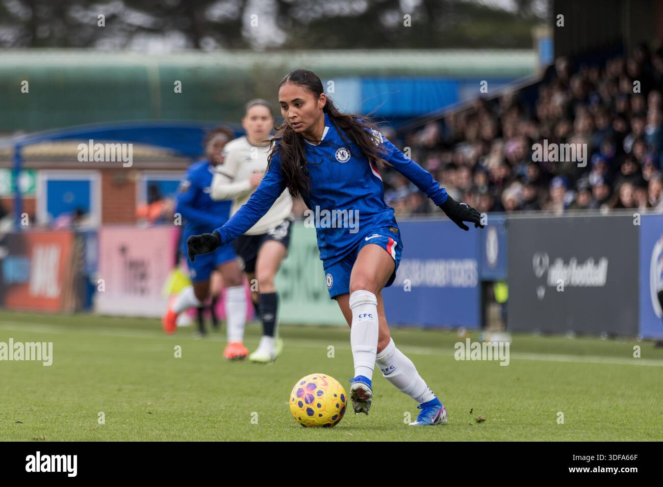 London, UK. 11th Jan 2026. Alyssa Thompson of Chelsea FC Women in ...