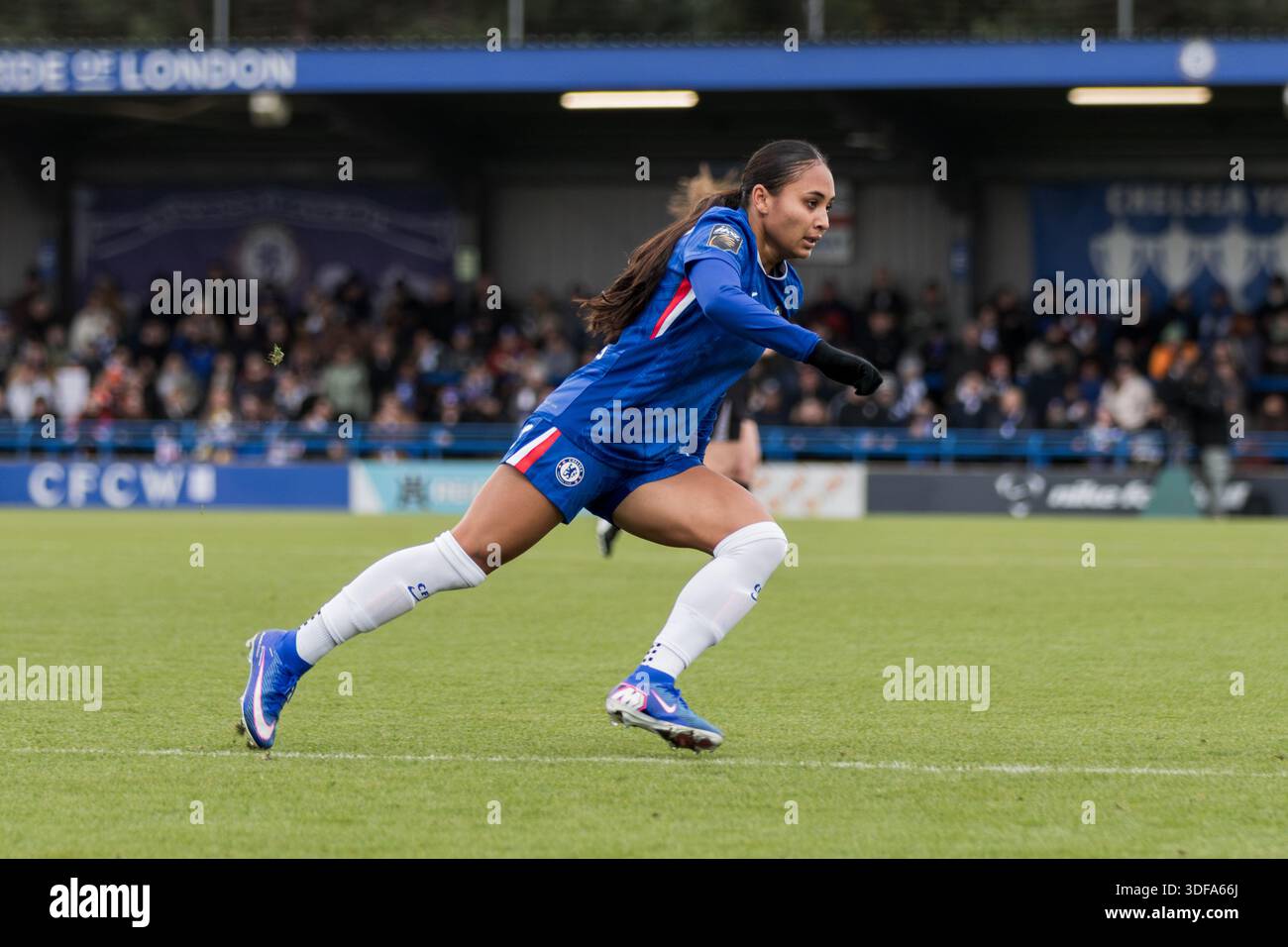 London, UK. 11th Jan 2026. Alyssa Thompson of Chelsea FC Women in ...