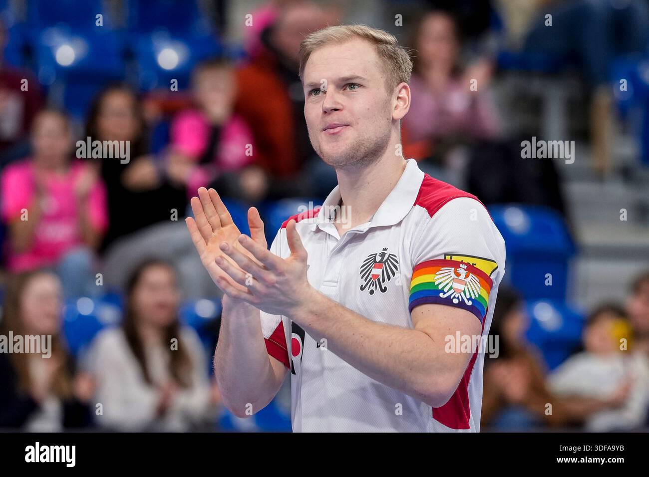 Fülöp Losonci (Austria, 4, Kapitän [captain]), Einzelbild, Einzelfoto ...