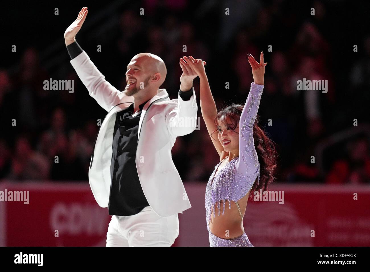 Ellie Kam and Danny O'Shea skate during the "Making the Team ...