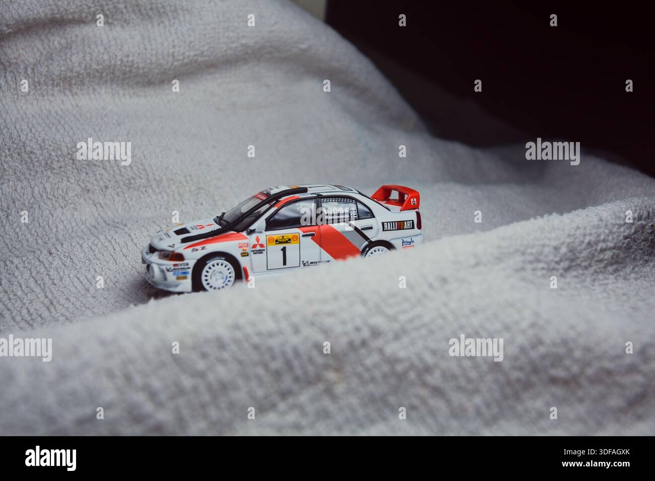 Mitsubishi lancer evolution iv hi-res stock photography and images - Alamy