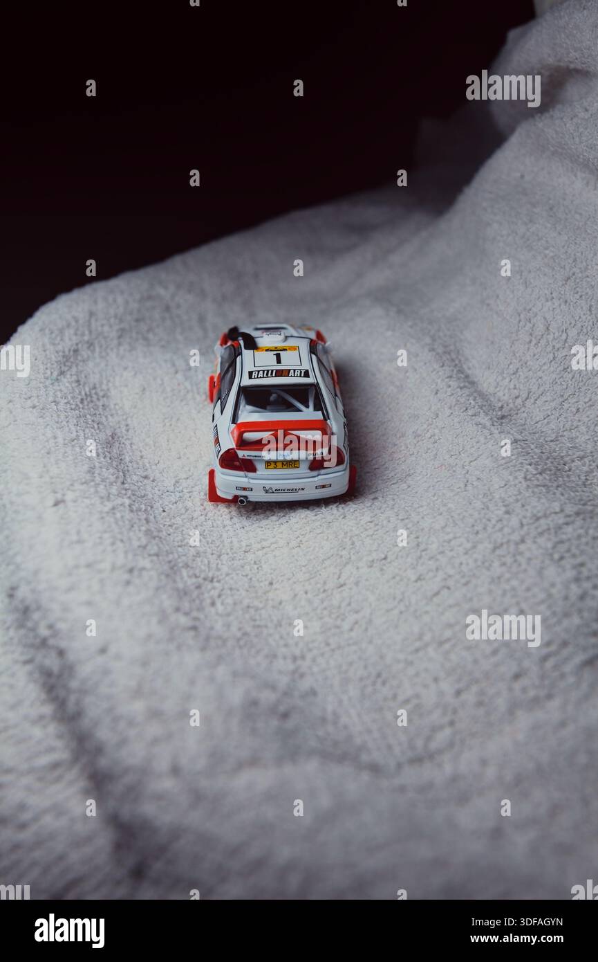 Mitsubishi lancer evolution iv hi-res stock photography and images - Alamy