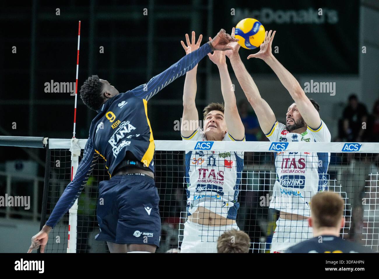 Block by Flavio Gualberto (Itas Trentino) during Itas Trentino vs Rana ...