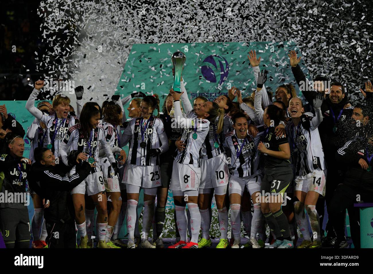 Juventus Women celebrate the Supercoppa Women's match between Juventus ...