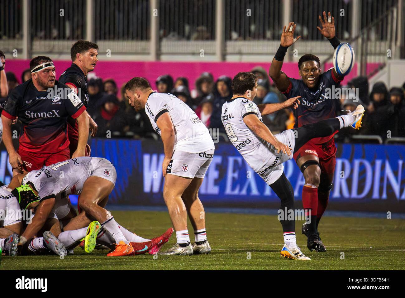 London, UK, 11th January 2026 Saracens captain Maro Itoje attempts to ...